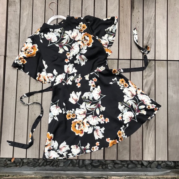 TCEC | Dresses | Tcec Black White Gold Floral Print Skort Dress | Poshmark